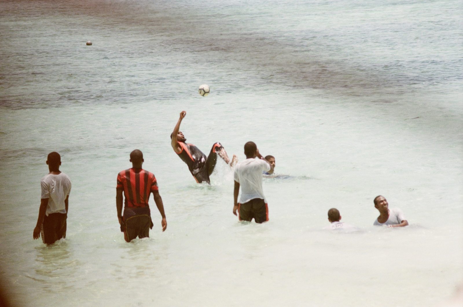 Travel to our Surf Camp on Zanzibar and learn how to surf!