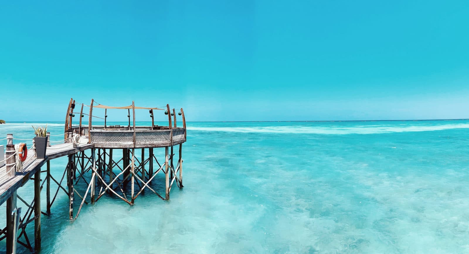 Learn how to surf in Zanzibar - Join us on our surf camp